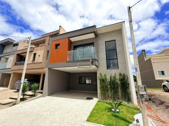 Sobrado à venda no bairro Costeira São José dos Pinhais/PR