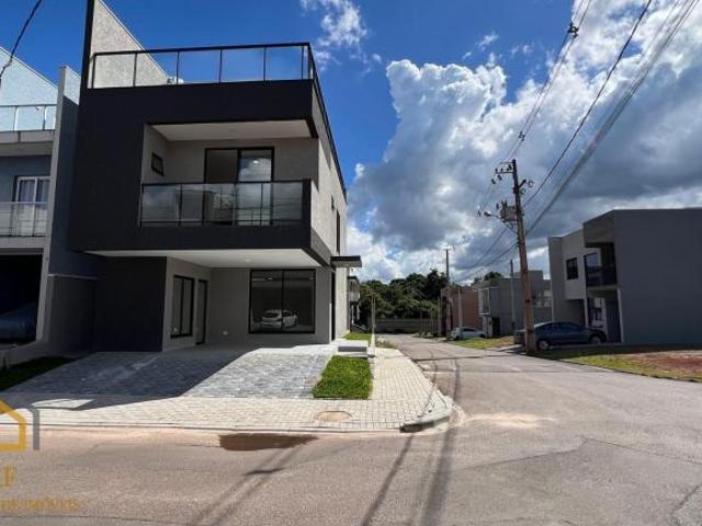 Sobrado à venda no bairro Costeira São José dos Pinhais/PR
