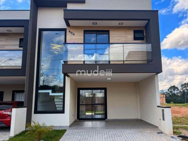 Sobrado à venda no bairro Costeira São José dos Pinhais/PR
