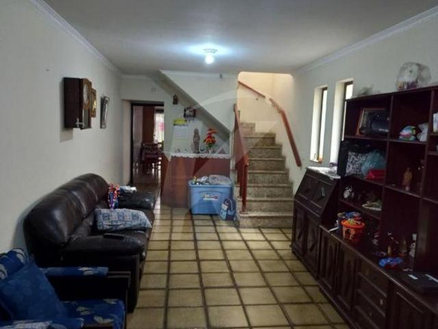 Sobrado a Venda no Bairro de Tremembé com 5 dormitórios, 2 vagas com 156m2