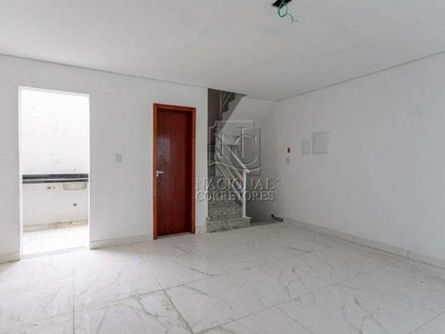 Sobrado à venda no Bairro de Utinga, Condomínio Lucio, 110 m² de área construída