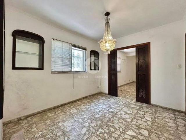 Sobrado à venda no bairro do Embaré