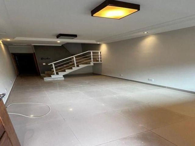 Sobrado à venda no Bairro do Jaraguá na Avenida Jerimanduba 843