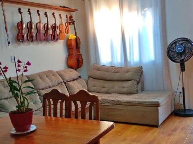 Sobrado à venda no Bairro do Jaraguá na Rua Dona Gertrudes Jordão 257