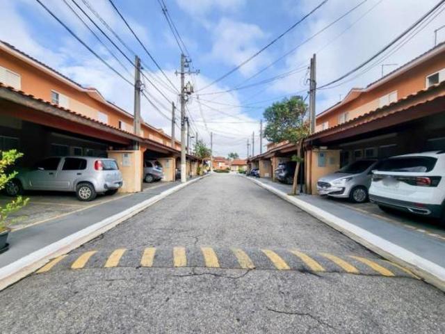 Sobrado à venda no Bairro do Jaraguá na Rua Professor Nobil Marcacini 39