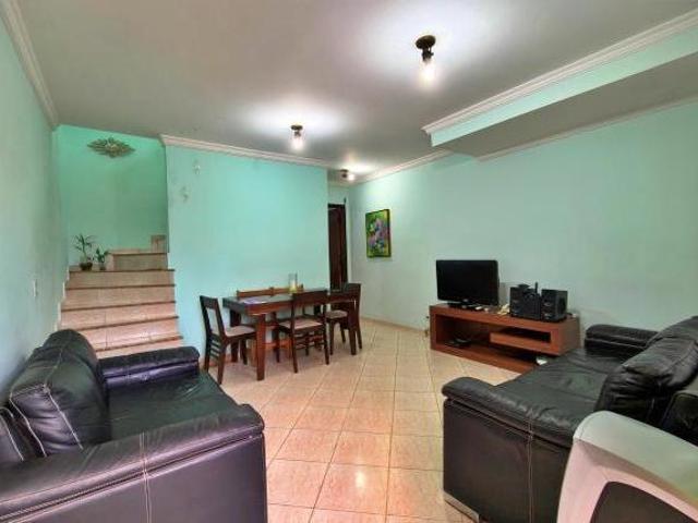 Sobrado à venda no Bairro do Jardim Vista Linda na Rua Venceslau Gomes da Silva