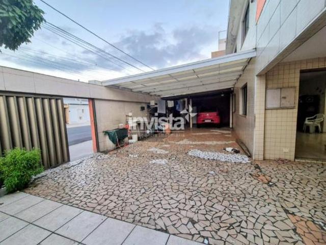 Sobrado à venda no bairro Estuário