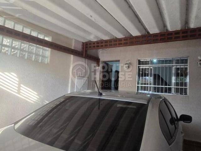 Sobrado à venda no bairro Ipiranga de 4 dormitórios e 2 vagas