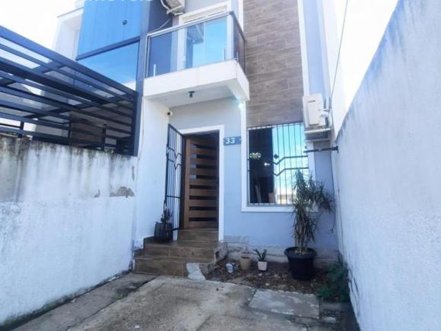 Sobrado à venda no bairro Jardim do Bosque Cachoeirinha/RS