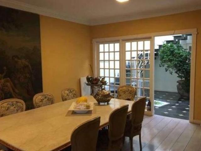 Sobrado à venda no Bairro Jardim, em Santo André, com 615m² de área construída