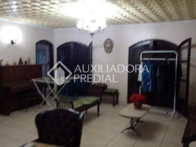 Sobrado á venda no Bairro Jardim, em Santo André, em terreno de 10 x 50