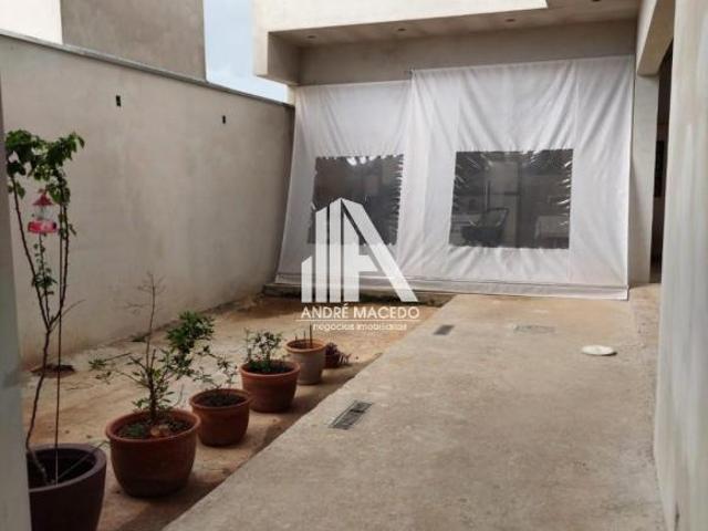 Sobrado à venda no bairro Jardim Itamaraty em Mogi Guaçu/SP