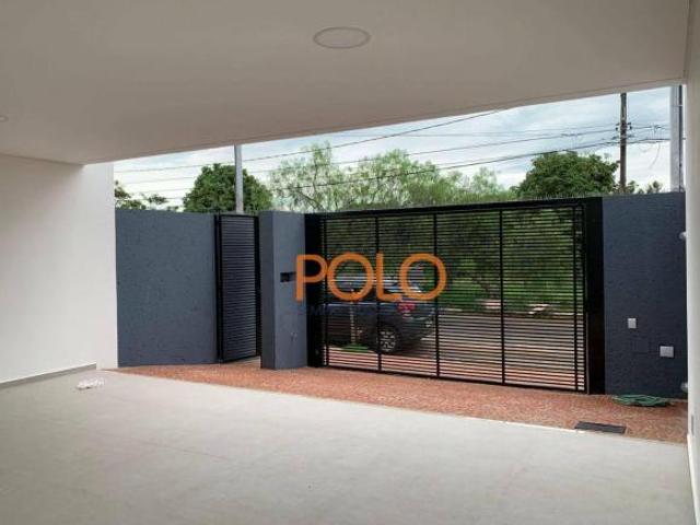 Sobrado à venda no Bairro Jardim Karaíba em Uberlândia