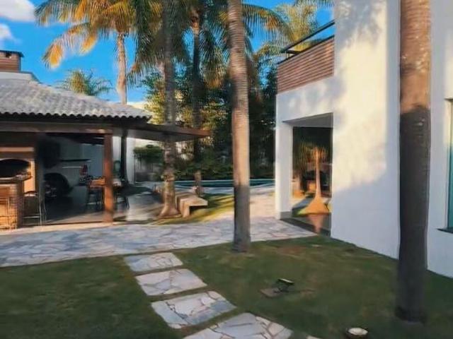 Sobrado à venda no bairro Jardim Karaiba Uberlândia MG