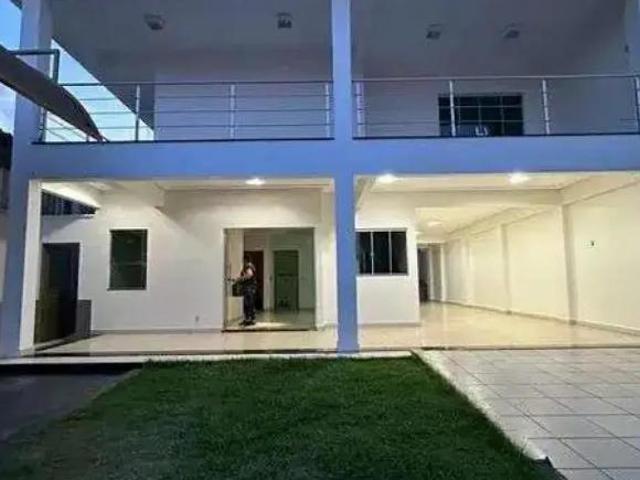 Sobrado à venda no bairro Parque das Amendoeiras em Goiânia/GO