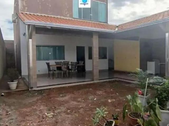 Sobrado à venda no bairro Parque Residencial das Flores Anápolis/GO