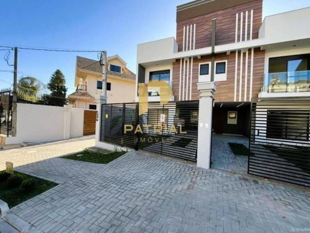 Sobrado à venda no bairro Portão
