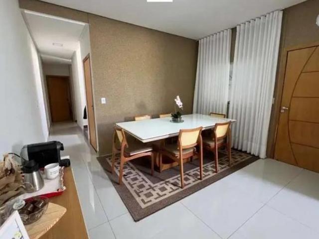 Sobrado à venda no bairro Residencial Villa Bella Anápolis/GO