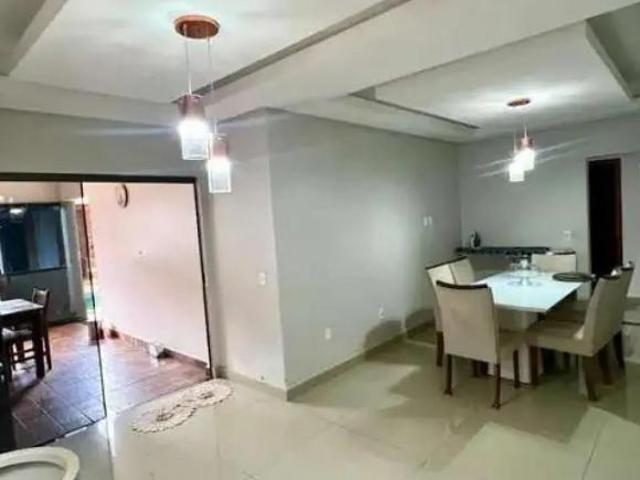 Sobrado à venda no bairro São Carlos Anápolis/GO