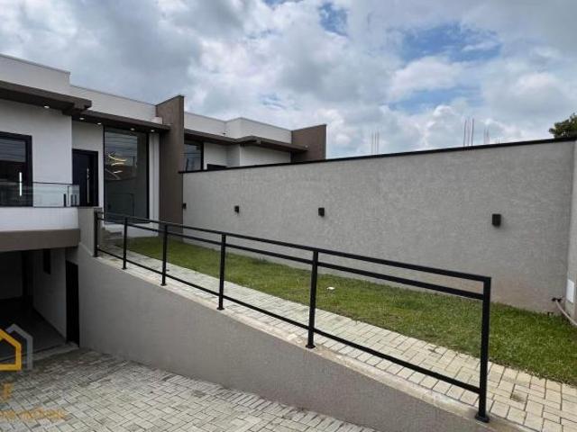 Sobrado à venda no bairro SÃO MARCOS São José dos Pinhais/PR