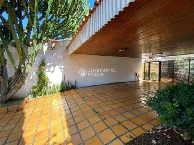 Sobrado à Venda no Bairro Santa Maria SCS | 400 m² | 5 Quartos | 4 Vagas