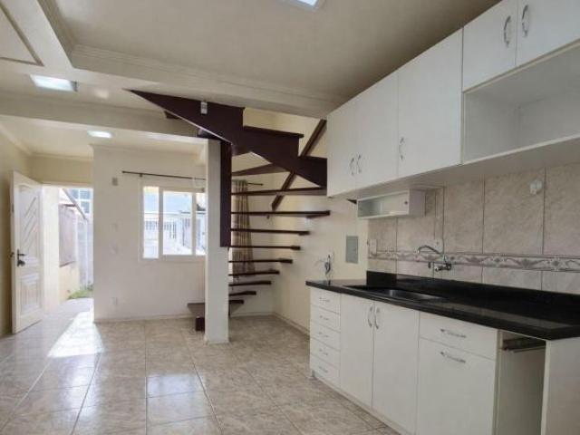 Sobrado à venda no bairro Santa Lúcia