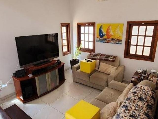 Sobrado à Venda no Bairro Santa Rosália – 5 Dormitórios, Piscina e Espaço Gourmet | Próximo à Av. Do