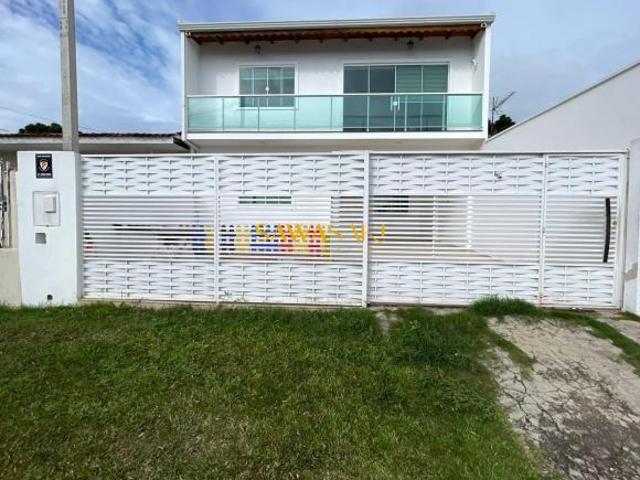 Sobrado à venda no bairro Sítio Cercado Curitiba/PR