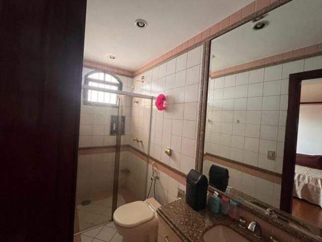 Sobrado à venda no bairro Tabajaras Uberlândia MG