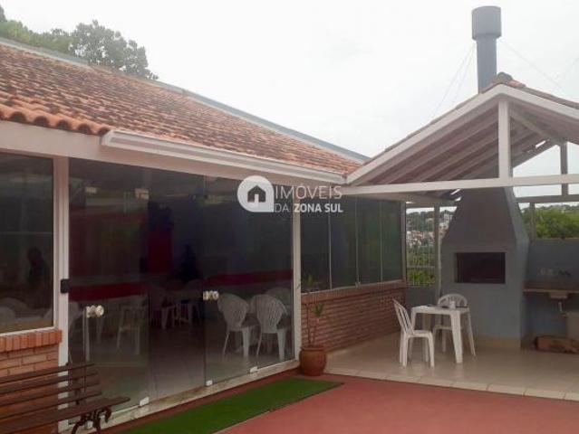 Sobrado à venda no bairro Vila Nova Porto Alegre/RS