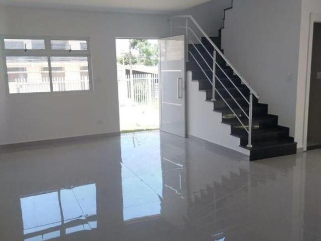 Sobrado a venda no bairro Xaxim