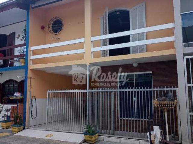 Sobrado à venda no Balneário Marajó em Matinhos/PR