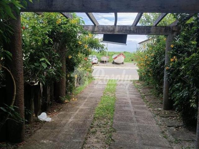 Sobrado à venda no Balneário Shangri Lá em Pontal do Paraná/PR