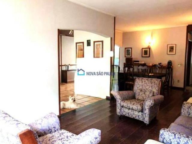 Sobrado à venda no Brooklin, 3 quartos, 400 m², 4 vagas