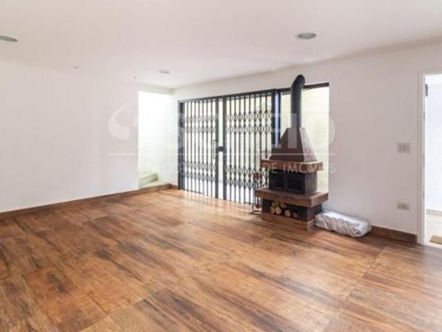Sobrado á Venda no Brooklin com 125m², 3 quartos, 2 vagas