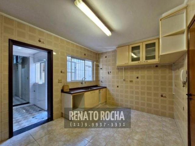 Sobrado à venda no Butantã, com 2 suítes, 1 vaga Próximo ao comércio do Jr. Bonfiglioli