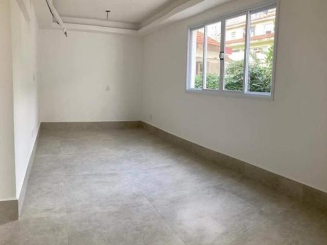 Sobrado à venda no Gonzaga em Santos