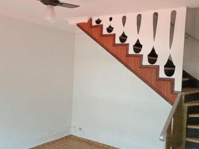 Sobrado a venda no Embaré em Santos/SP