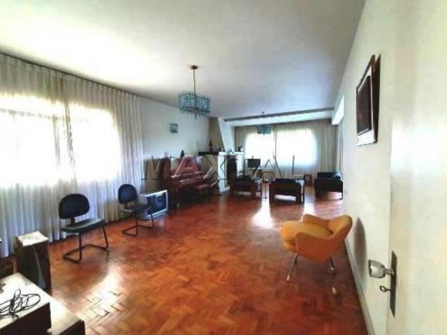 Sobrado à venda no Horto Florestal, 550 m², 4 dormitórios, 1 suíte e 6 vagas