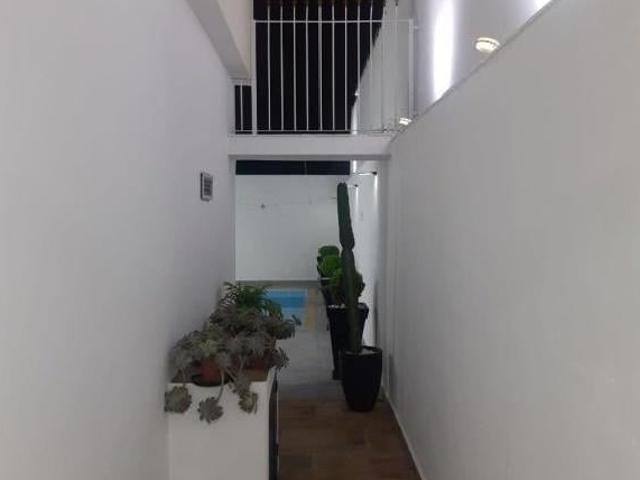 Sobrado á venda no Imirim com 210m² 3 dormitórios 1 suíte 5 banheiros 4 vagas
