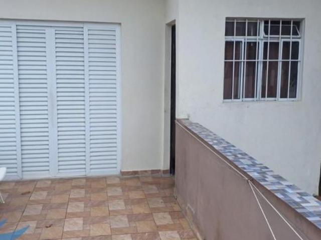 Sobrado à venda no Ivoty em Itanhaém com suíte e 3 dormitórios