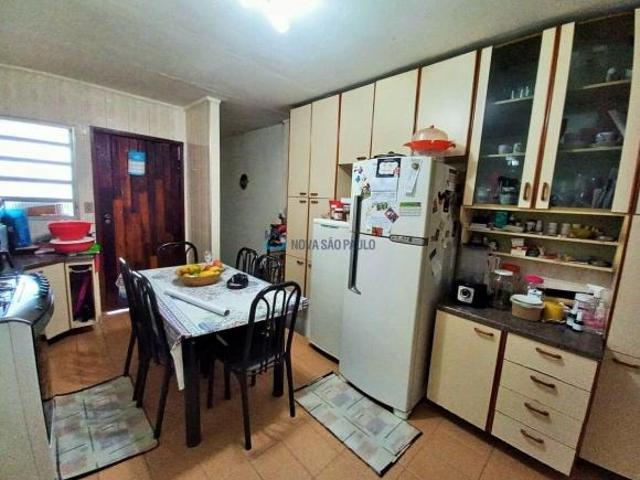 Sobrado à venda no Jabaquara 2 quartos, 1 vaga, quintal
