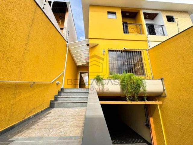 Sobrado à venda no Jardim Avelino 210m2 3 dormitórios 1 suíte 5 vagas