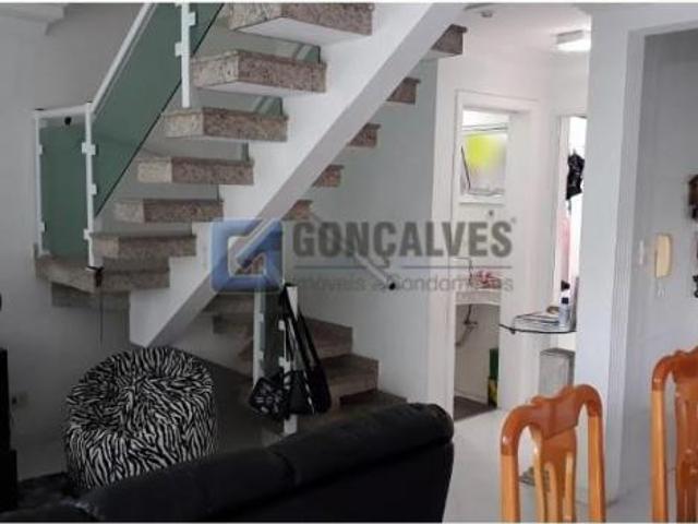 Sobrado à venda no Jardim Bela Vista | 3 quartos, 1 suíte, 4 vagas — Santo André
