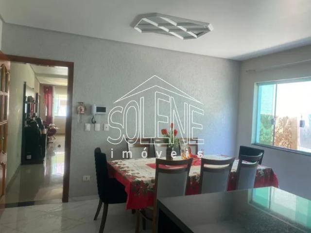 Sobrado a venda no jardim bela vista com 192m² de área útil, 3 suites, sala 2 ambientes, quintal e 3