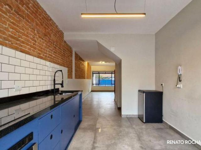 Sobrado à venda no Jardim Bonfiglioli com 3 quartos 1 suíte, churrasqueira e 2 vagas