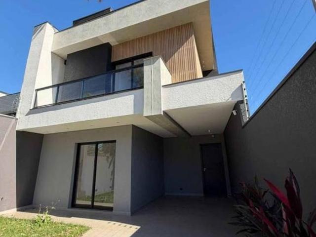 Sobrado à venda no Jardim Bourbon 3 dormitórios, sendo 1 suíte, piscina e próximo ao Shopping Catuai