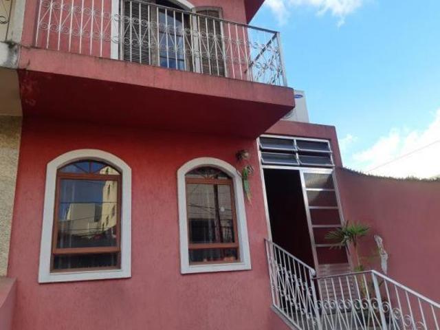 Sobrado a venda no Jardim Cachoeira 3 quartos 3 vagas 177 m²