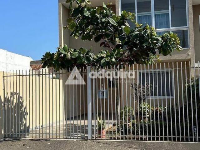 Sobrado à venda, no Jardim Carvalho, com 3 quartos sendo 1 suíte, Ponta Grossa, PR
