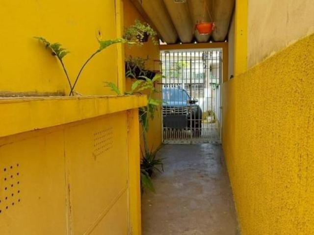 Sobrado à venda no Jardim da Saúde com 100m² 2 dormitórios 2 banheiros 3 vagas